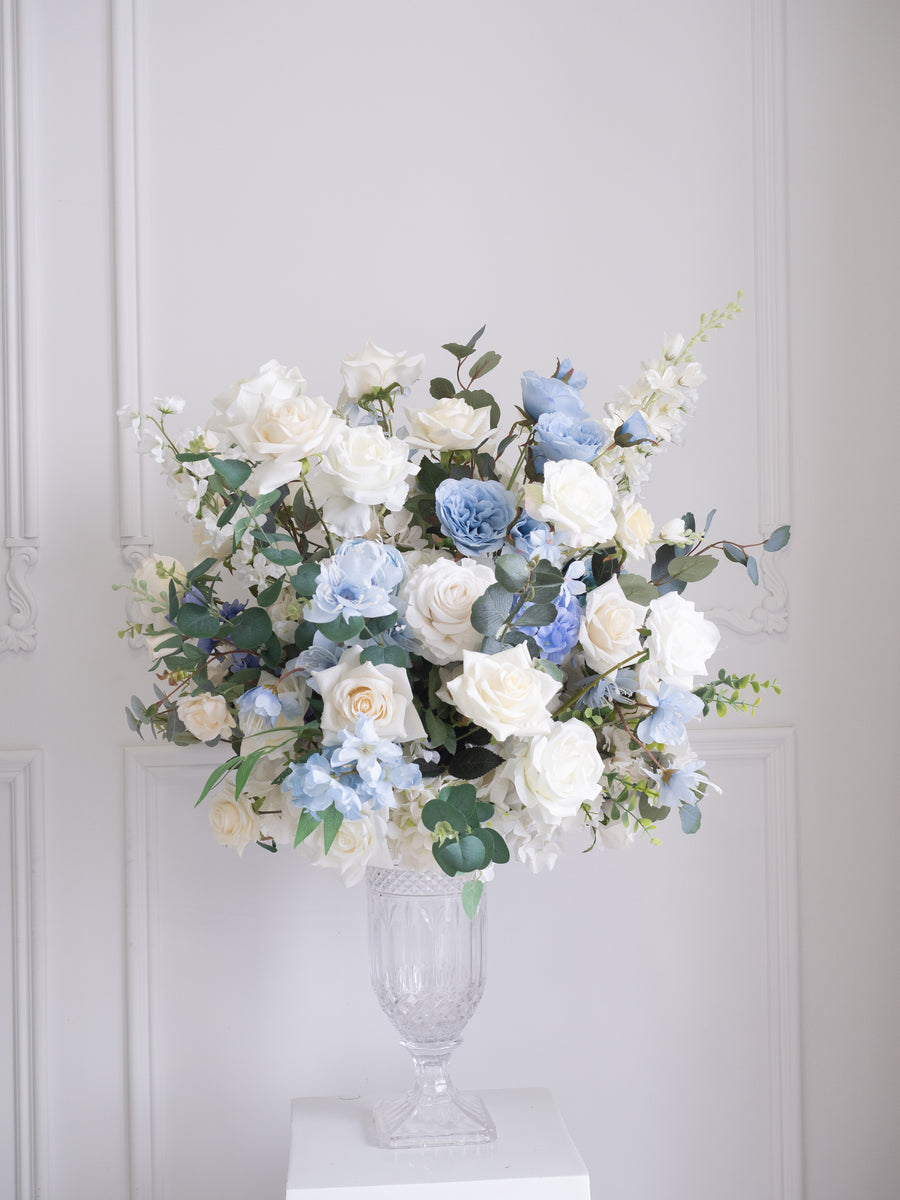 Faux Centerpiece Classic Garden White with Light Blue Rental - 绢花桌花经典白 ...