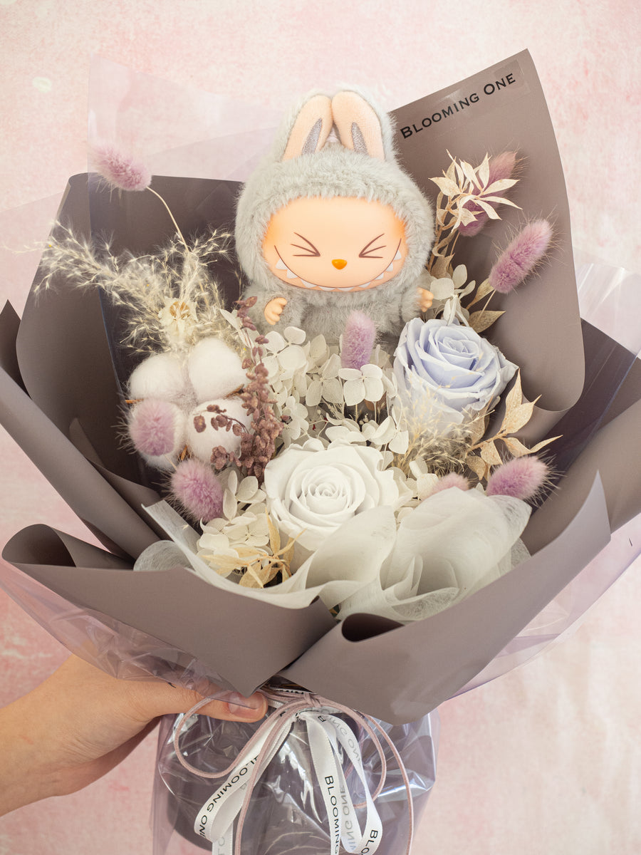 Labubu Preserved Roses Frosty Bunny Bouquet - Labubu坐坐系列乐呵呵永生花花束 ...