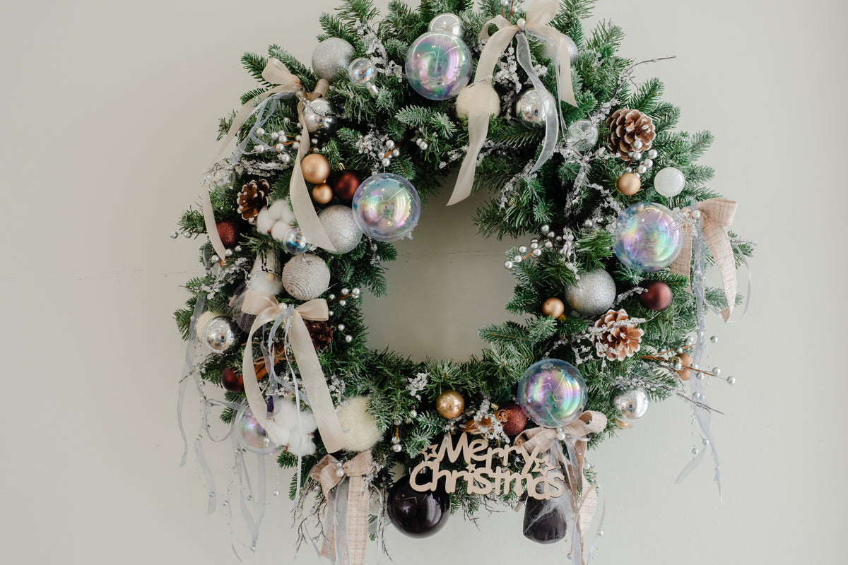 Merry Christmas Wreath/ Cappuccino ------圣诞欢乐奇幻花环 卡其 – Florist Markham ...