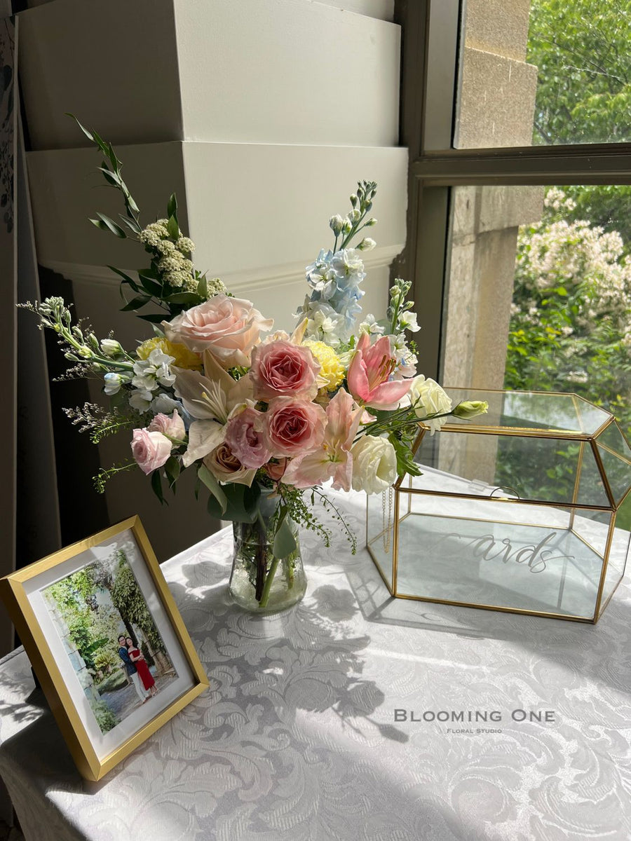 Welcome table Arrangement | Flower Delivery Toronto | Same Day Delivery ...